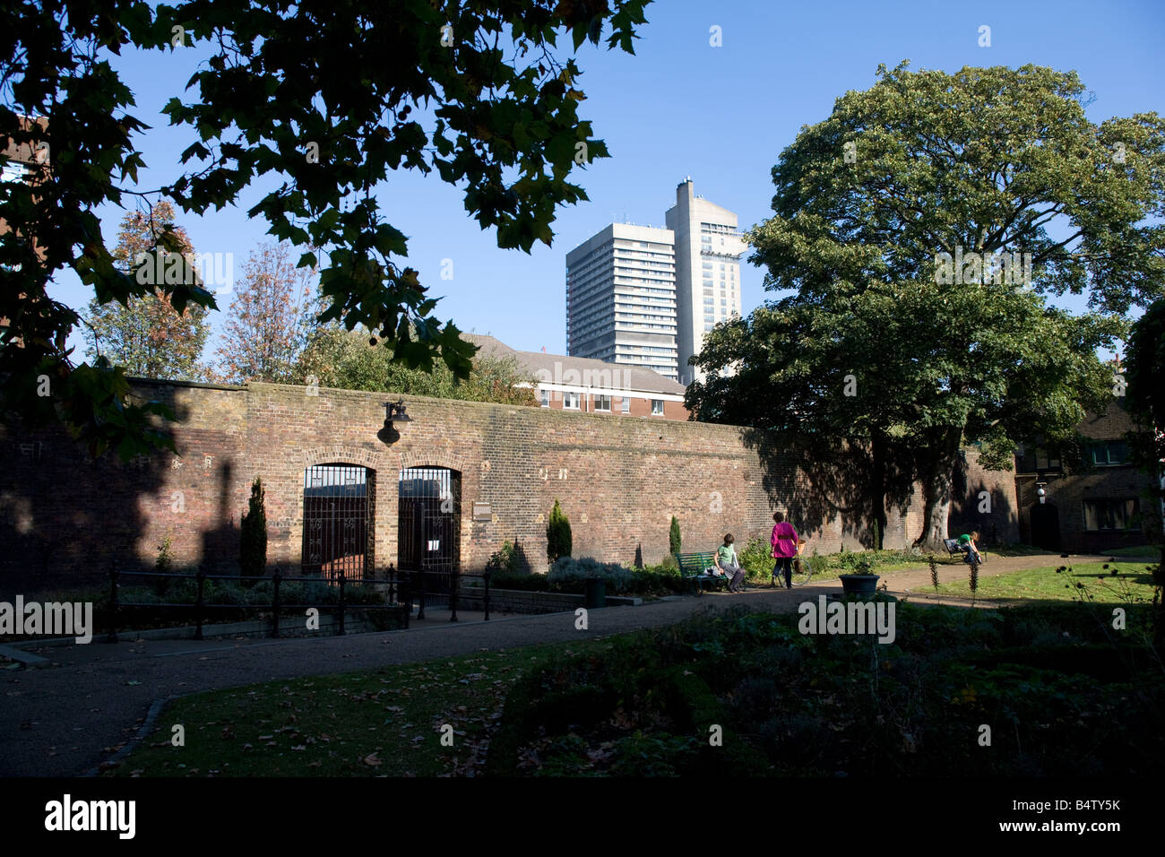 Marshalsea prison hi-res stock photography and images - Alamy