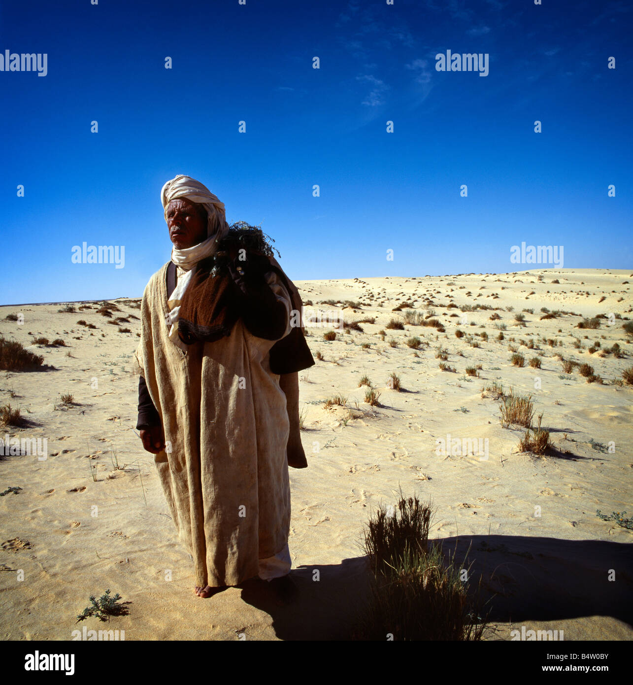 Nefta desert hi-res stock photography and images - Alamy