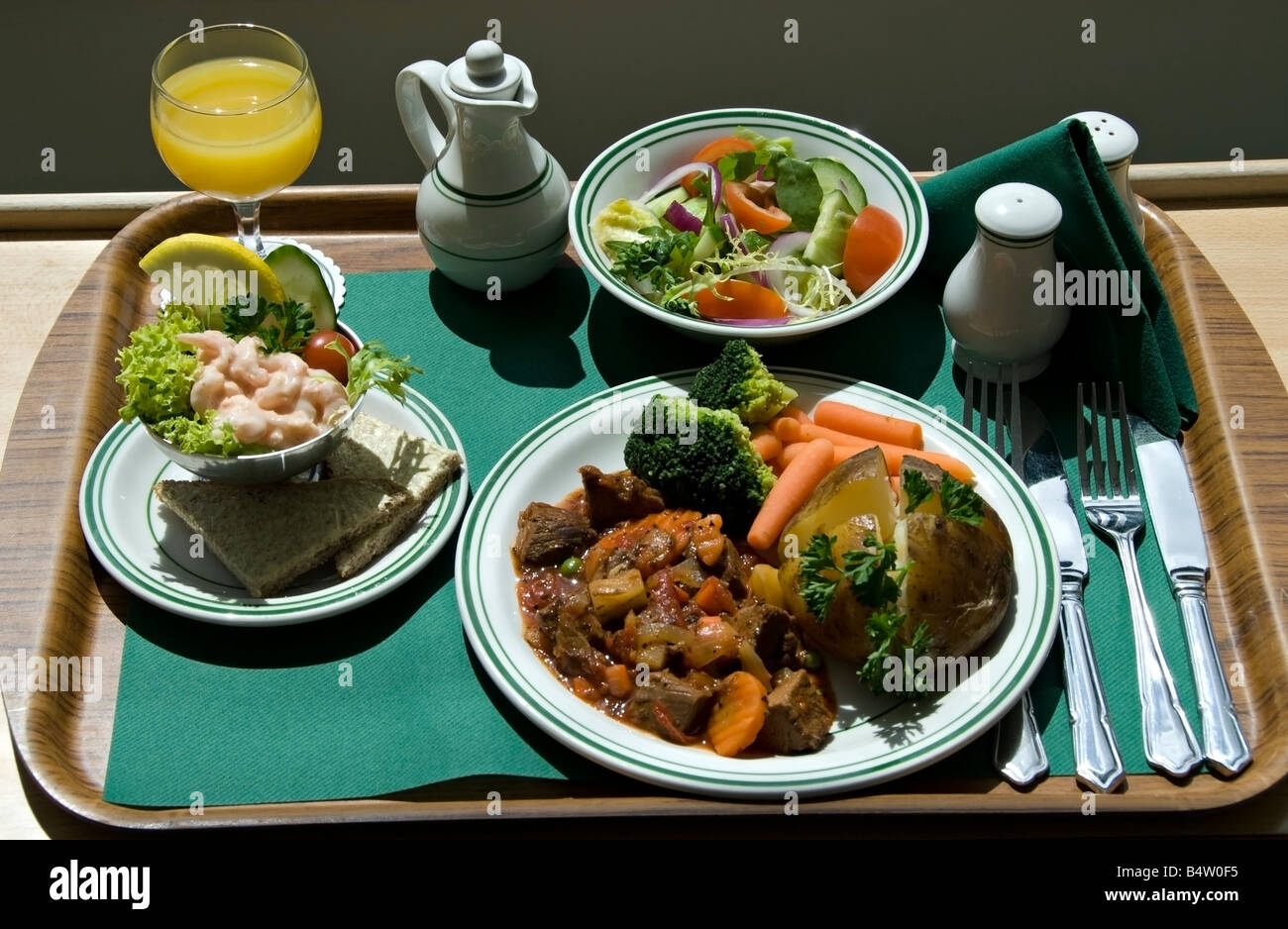 Hospital food hi-res stock photography and images - Alamy