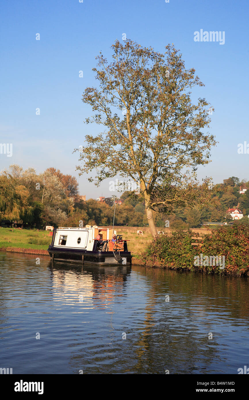 River wey guildford hi-res stock photography and images - Alamy