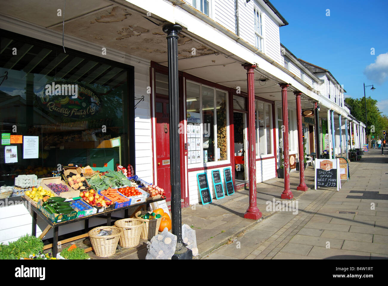 Kent shops hi-res stock photography and images - Alamy