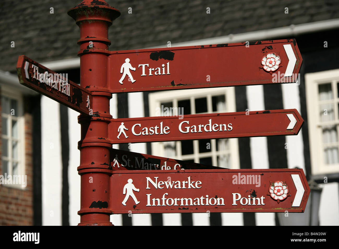 City of Leicester, England. Tourist direction sign with the Tudor ...