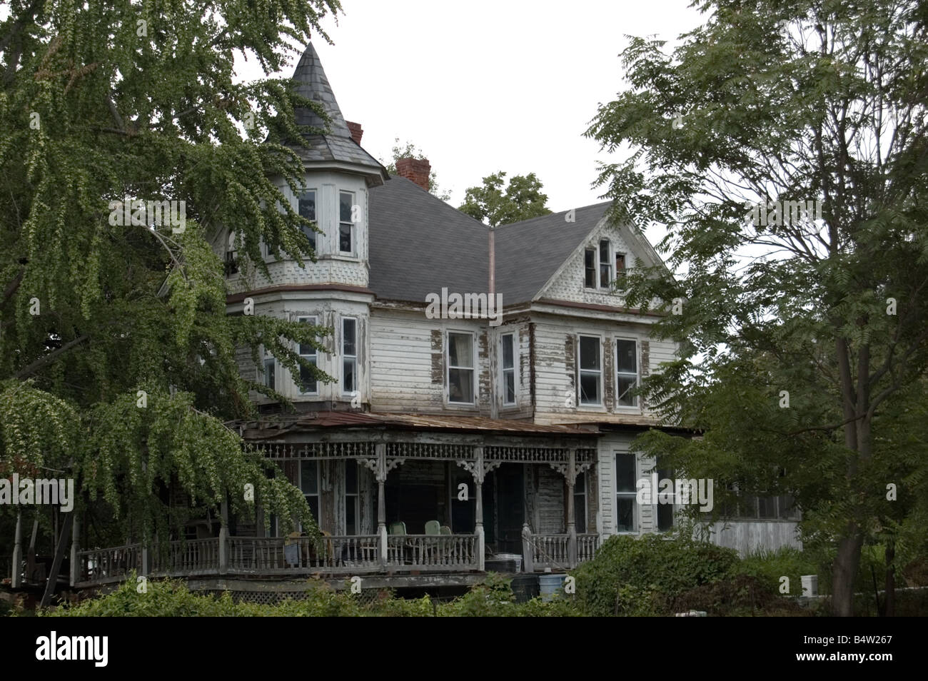Haunted house victorian hi-res stock photography and images - Alamy