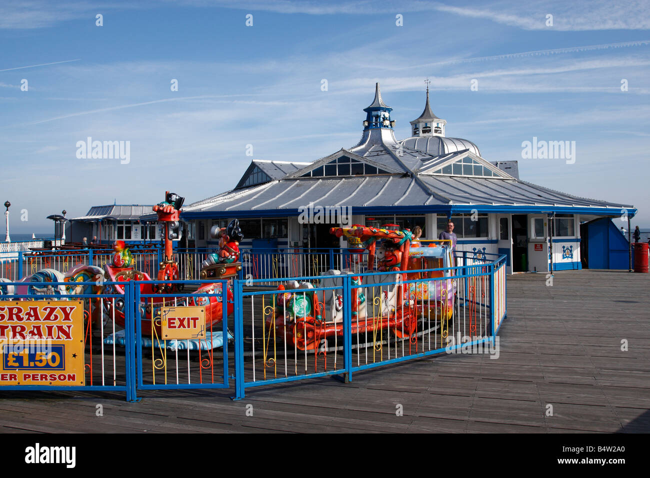 buildings at the end of the pier built in 1878 a grade 2 listed ...