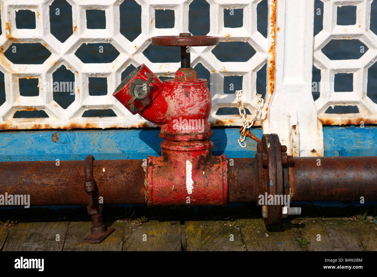 Fire hydrant uk hi-res stock photography and images - Alamy