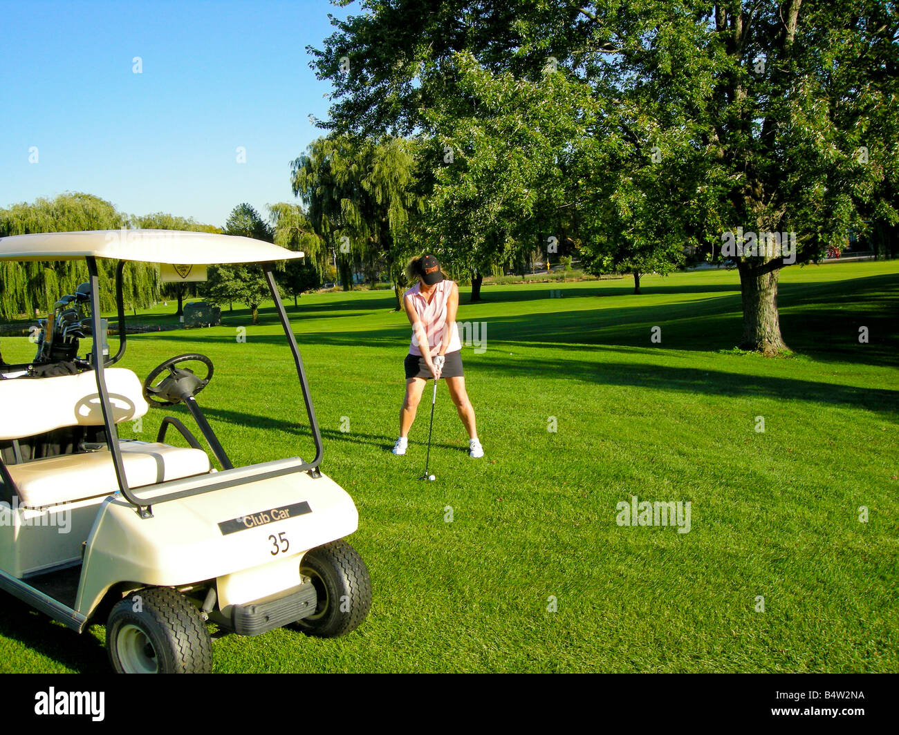 Golf stance hi-res stock photography and images - Alamy