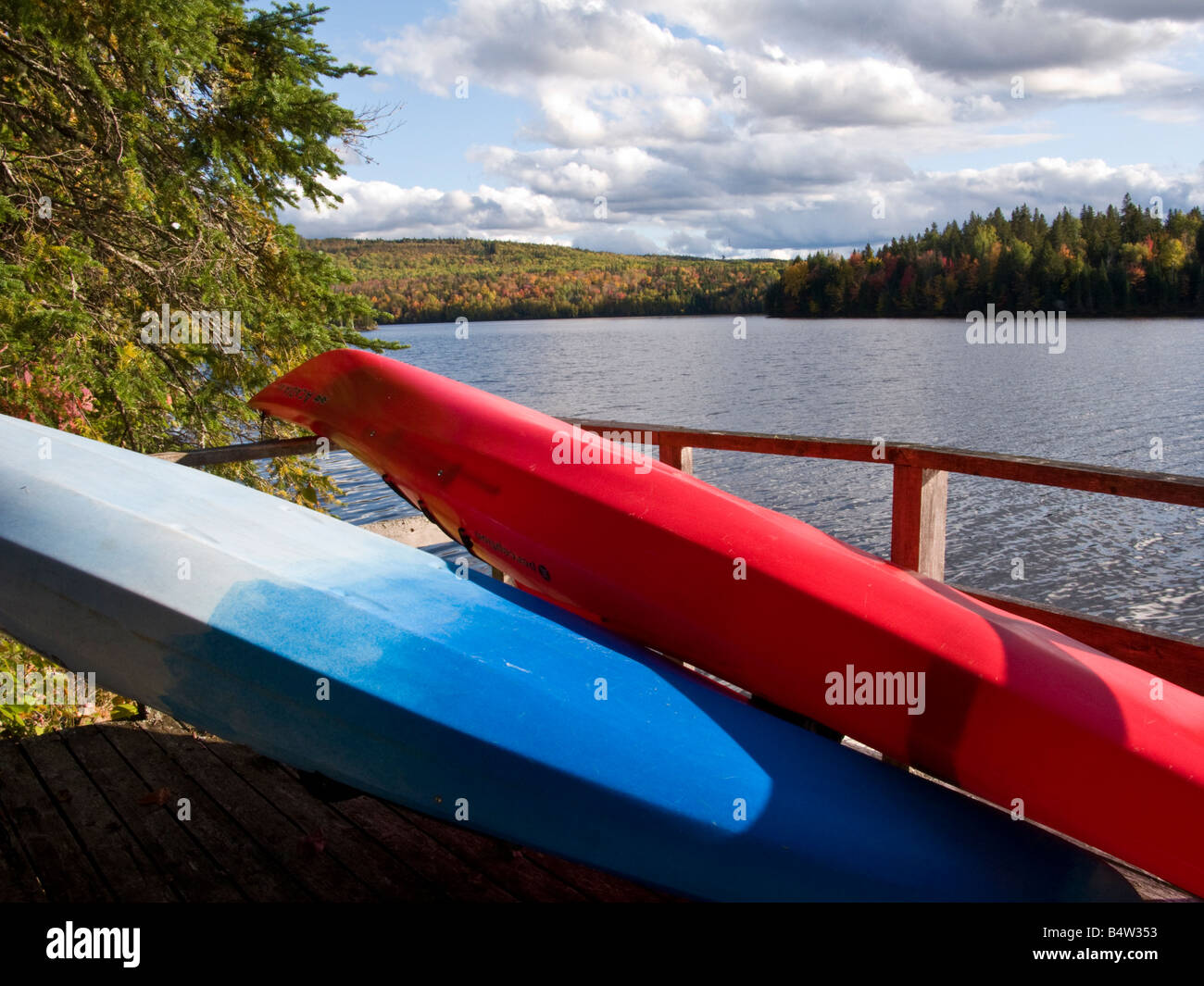 Kayak fall colours hi-res stock photography and images - Alamy
