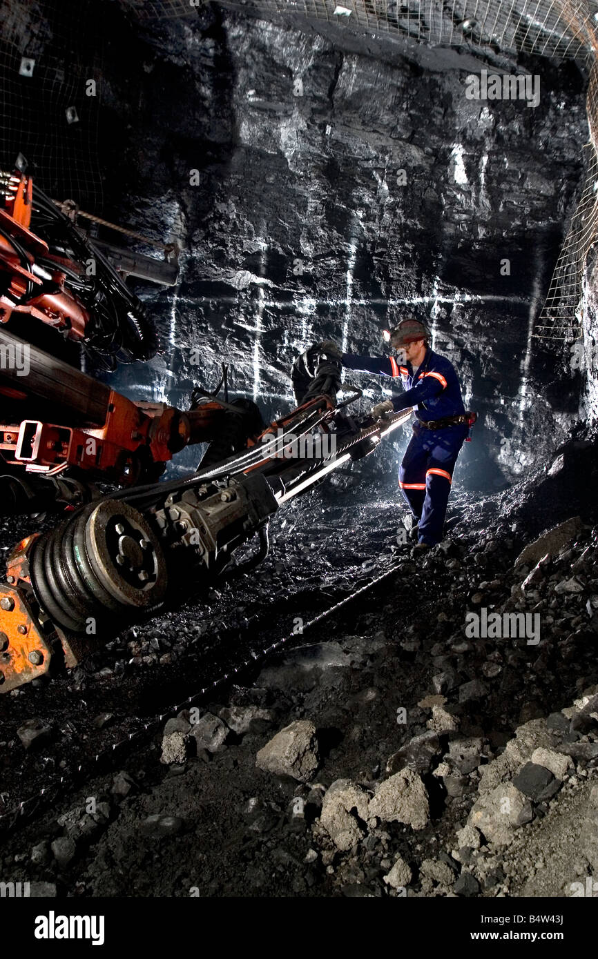 Rock bolting hi-res stock photography and images - Alamy