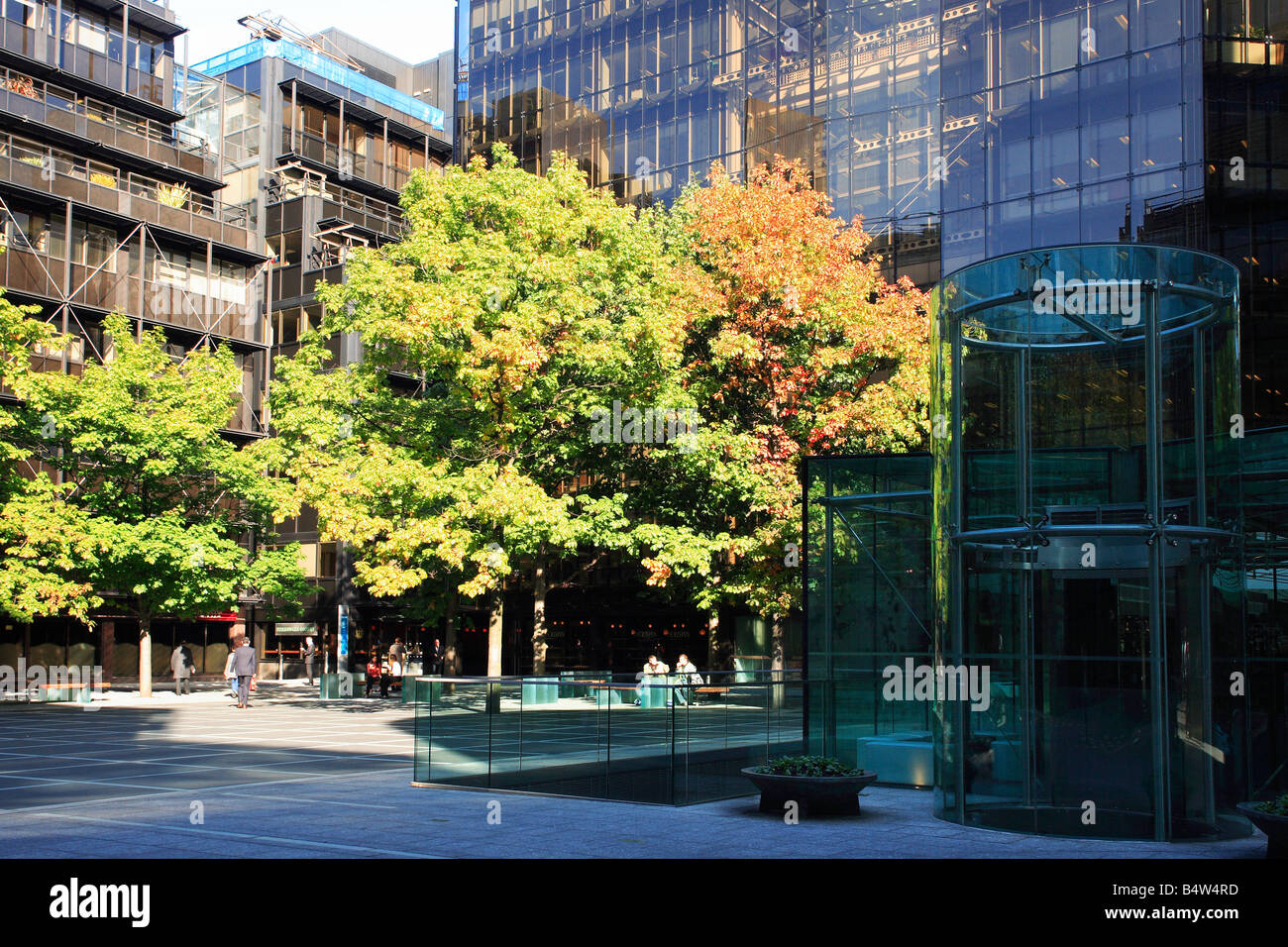Finsbury Avenue Square The City of London England Stock Photo - Alamy
