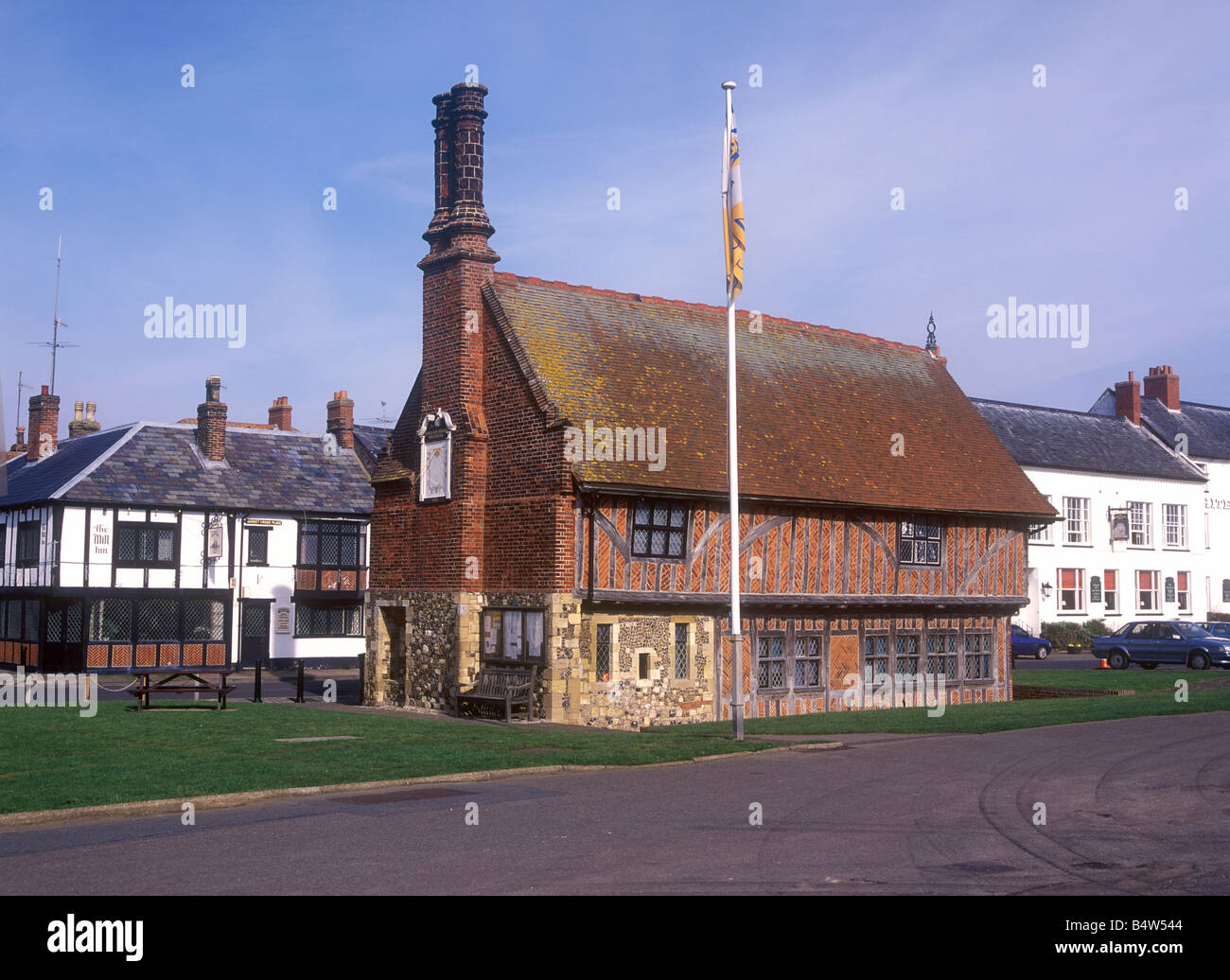 The 16th century Moot Hall (old town hall) - setting for Britten's ...