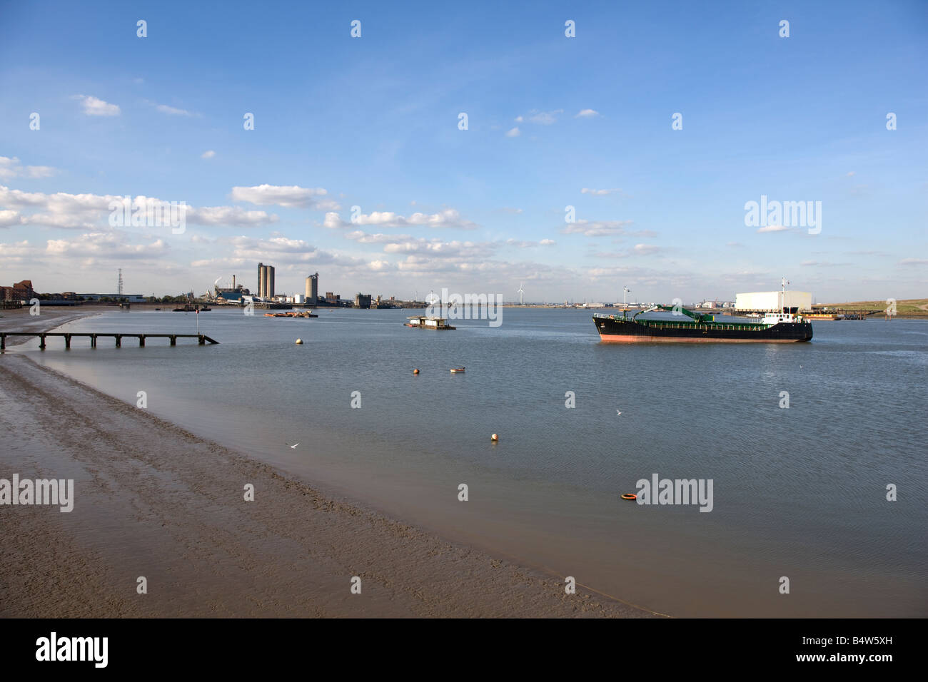 River Thames at Erith looking towards Belvedere Stock Photo - Alamy