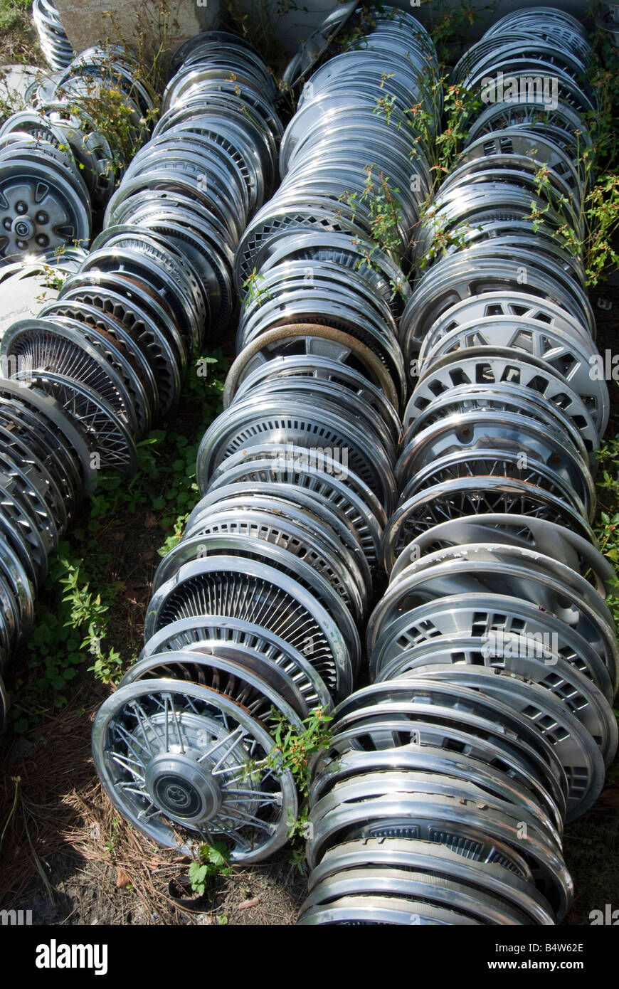 Pile of hubcaps hi-res stock photography and images - Alamy