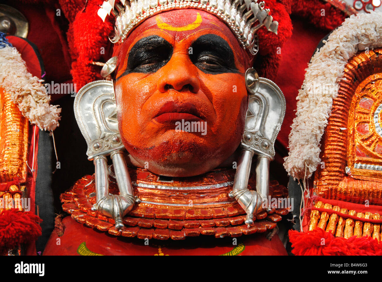 Theyyam Dancer High Resolution Stock Photography and Images - Alamy