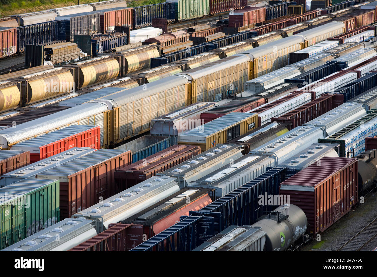 Rail yard hi-res stock photography and images - Alamy