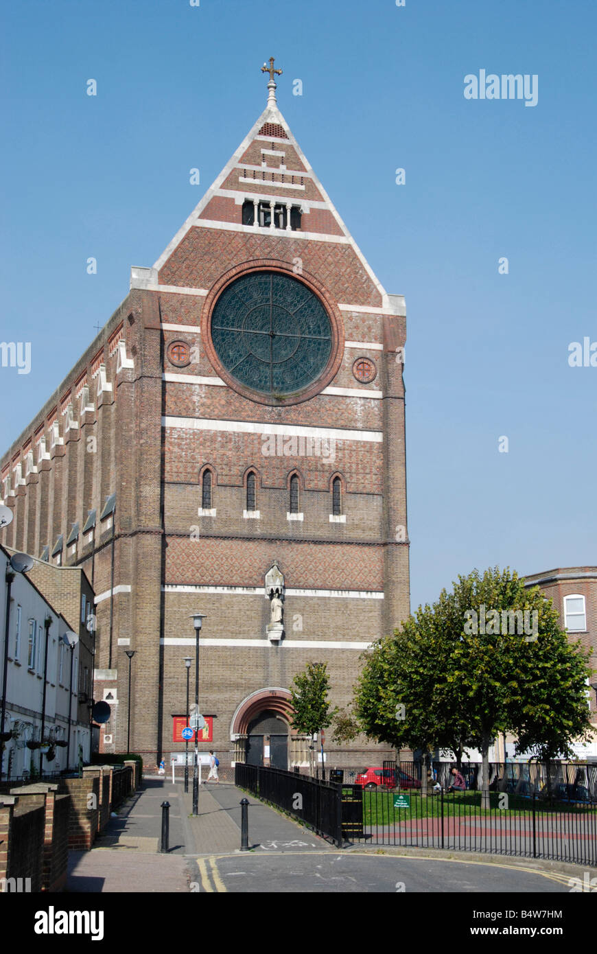 Tallest parish church in england hi-res stock photography and images ...