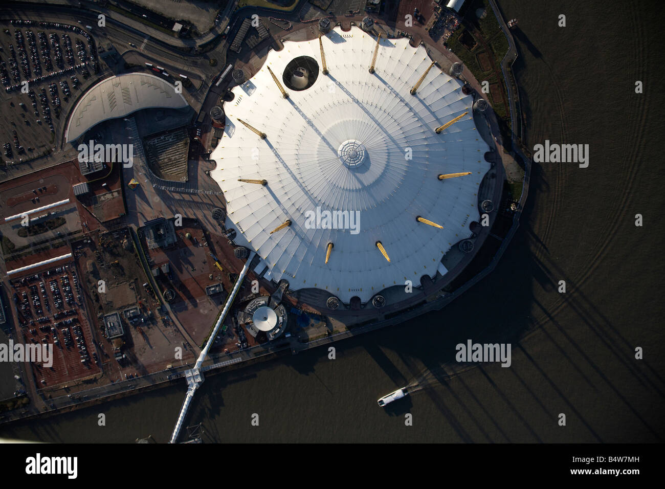 Millennium dome north greenwich london hi-res stock photography and ...