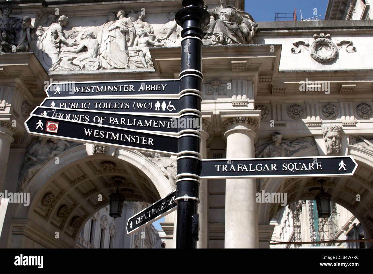 Street signs archway of a historic Foreign and Commonwealth office King ...