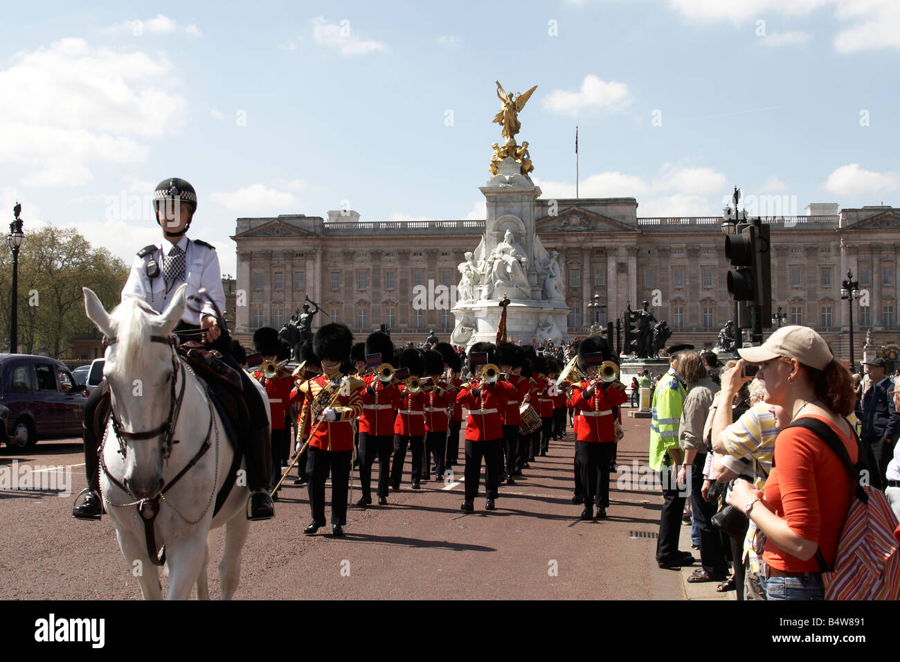 Mounted Police Officer Foot Guard s Military Band Changing the Guard ...