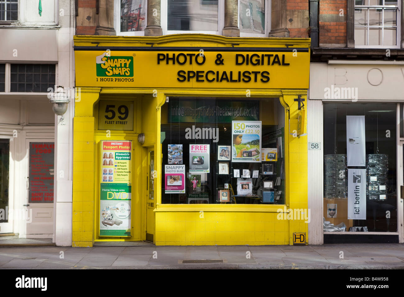Snappy snaps hi-res stock photography and images - Alamy