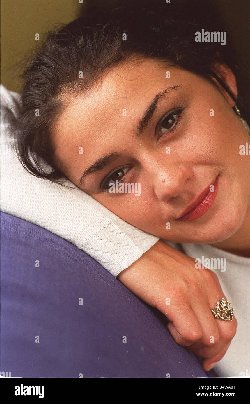 Portrait of actress Natalie Robb September 1998 at her home in ...