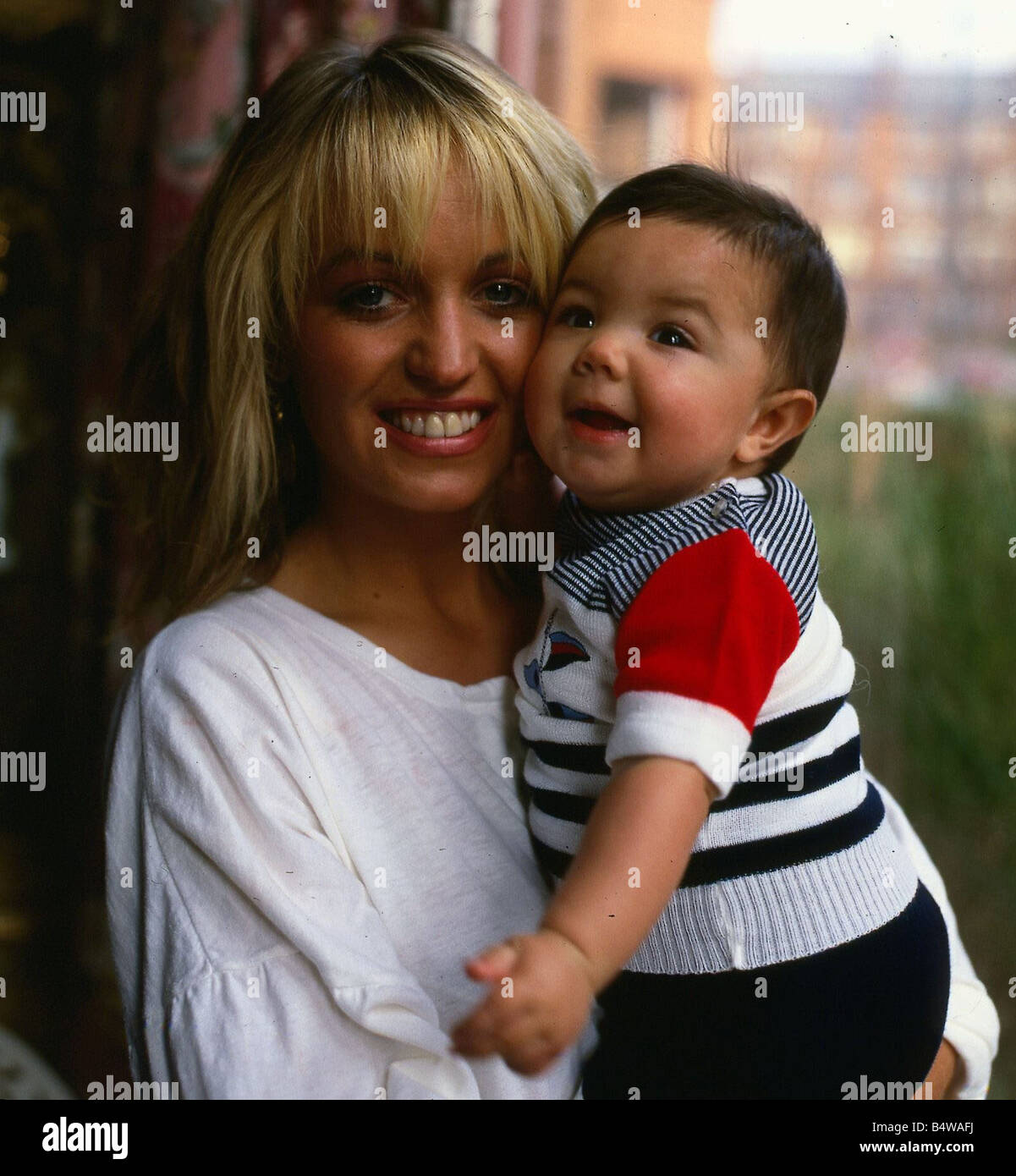 Nicki Heaney actress April 1986 With daughter Amber Heaney Stock Photo ...