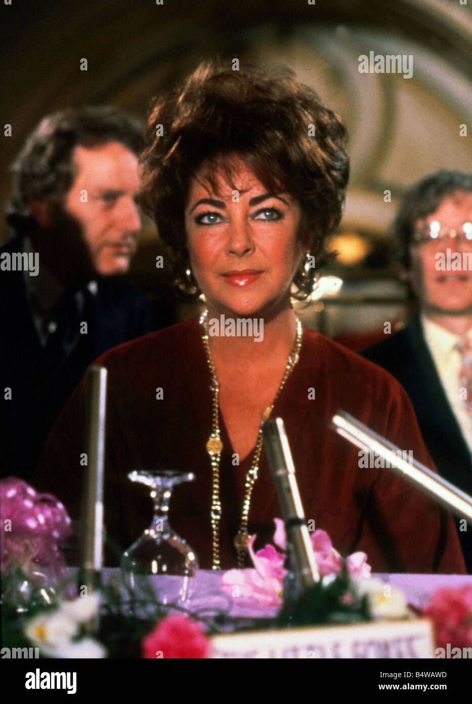 Actress at table hi-res stock photography and images - Alamy