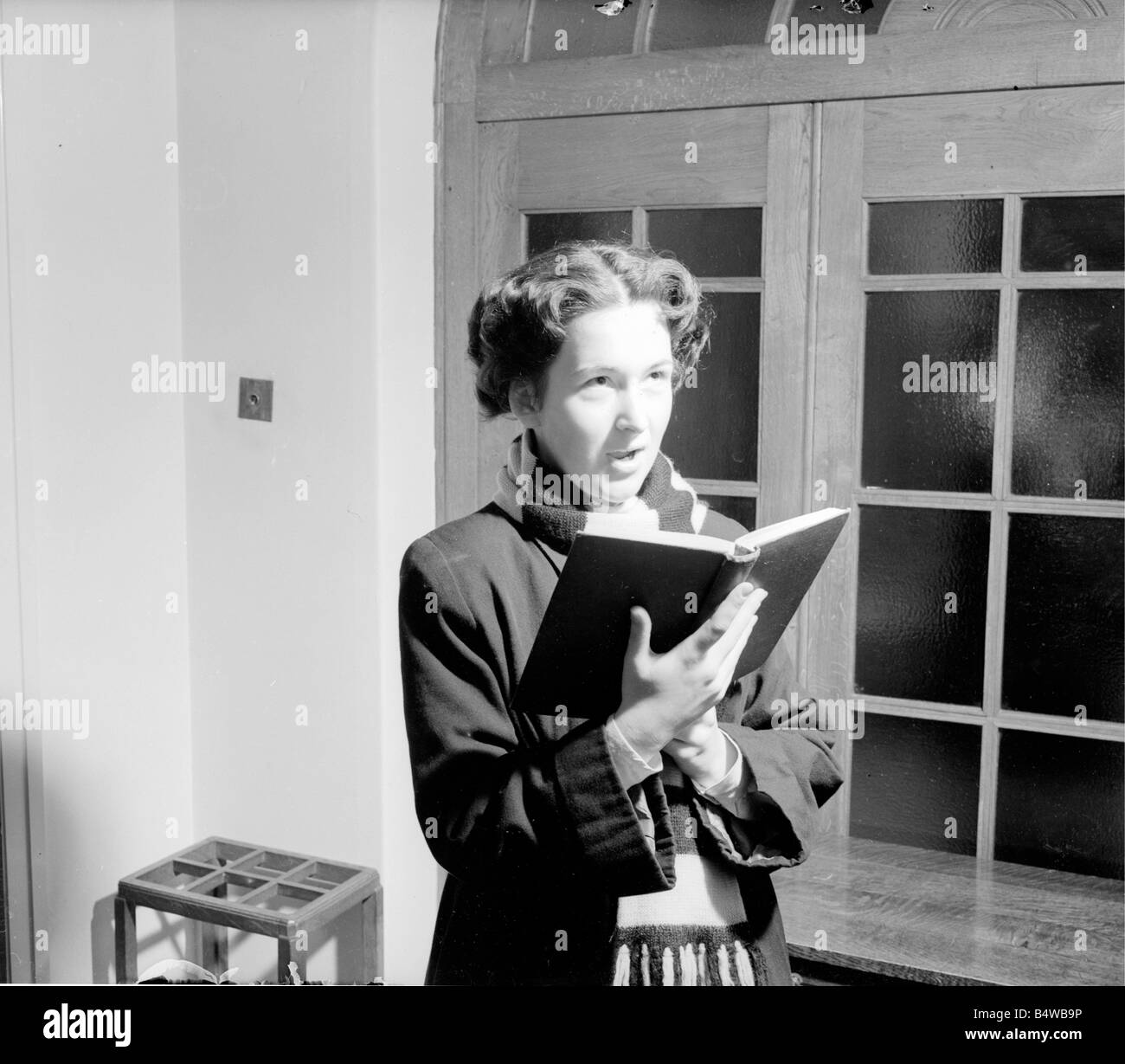 Carol singer Jacqueline Porter of Leicester seen here rehearsing ...