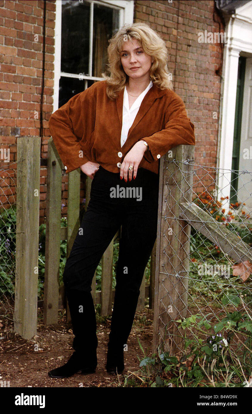 Actress amanda redman hi-res stock photography and images - Alamy