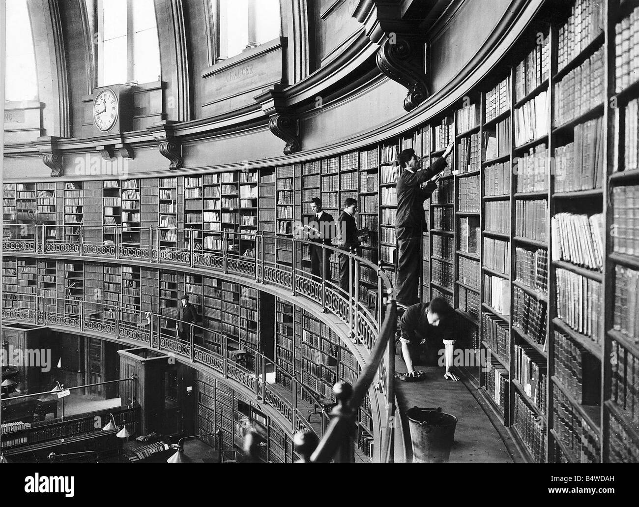 Launderers work to clean 4000000 books in the great library of the ...