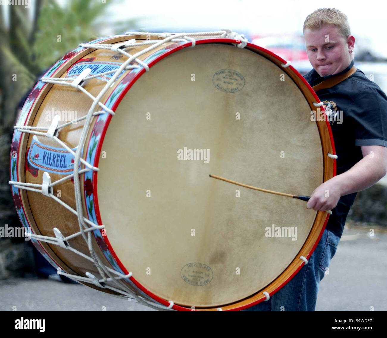 Lambeg Drumming Competition In Carrick fergus September 2003 Kilkeel ...