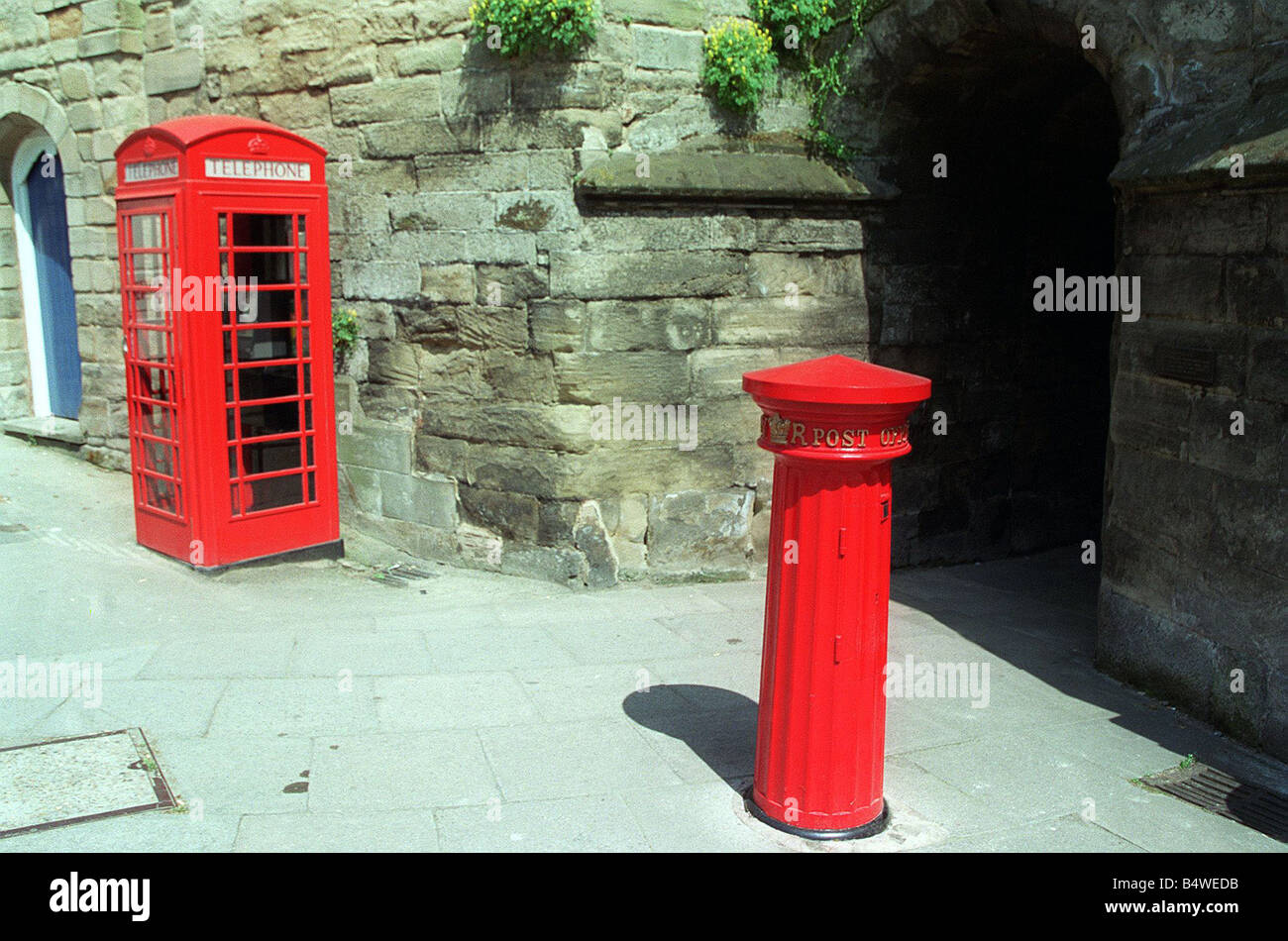 Warwick gates hi-res stock photography and images - Alamy