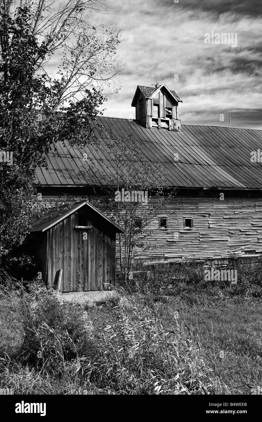 Old Vermont hay barn now abandoned and dilapidated Stock Photo - Alamy