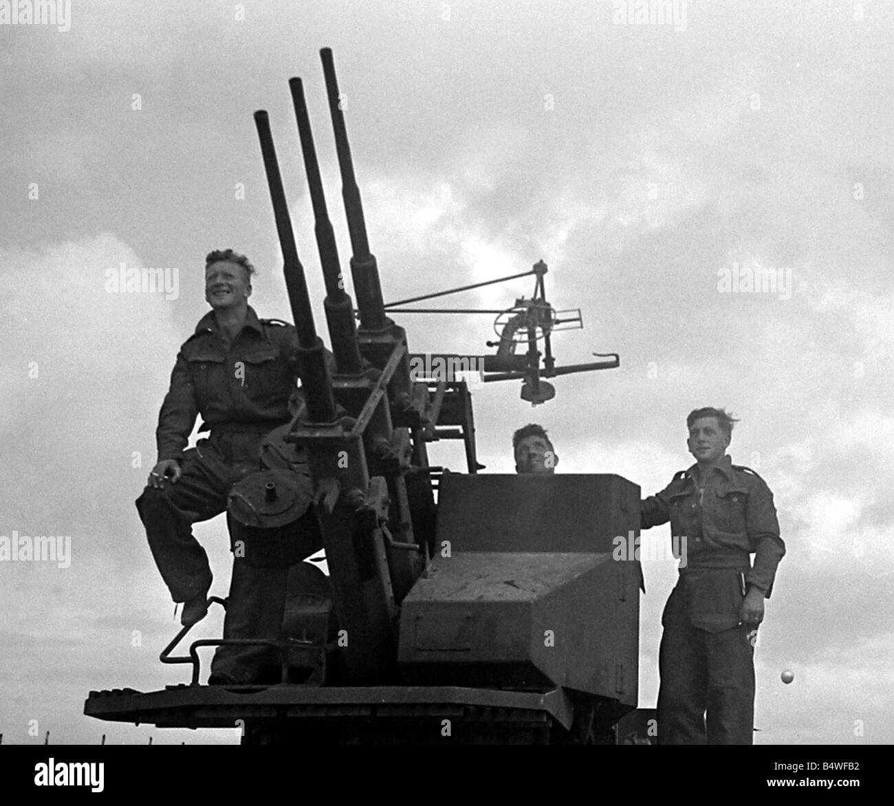 British anti aircraft gun hi-res stock photography and images - Alamy