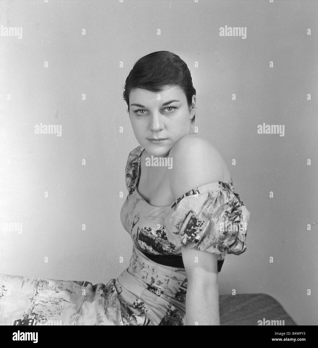 Eileen Cook girlfriend of escaped prisoner Dennis Stafford May 1957 ...