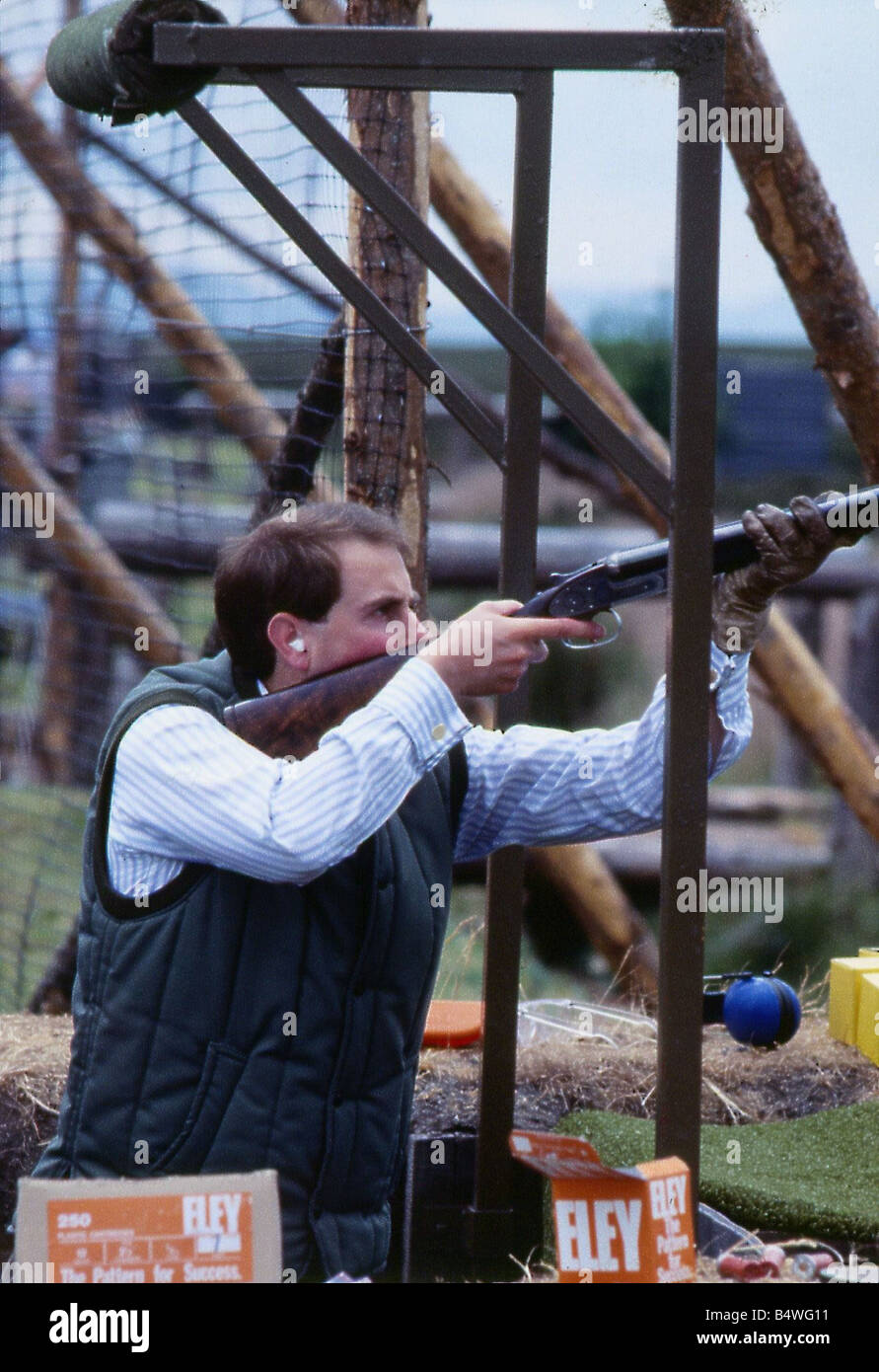 Prince Edward shooting a shotgun June 1988 Stock Photo - Alamy