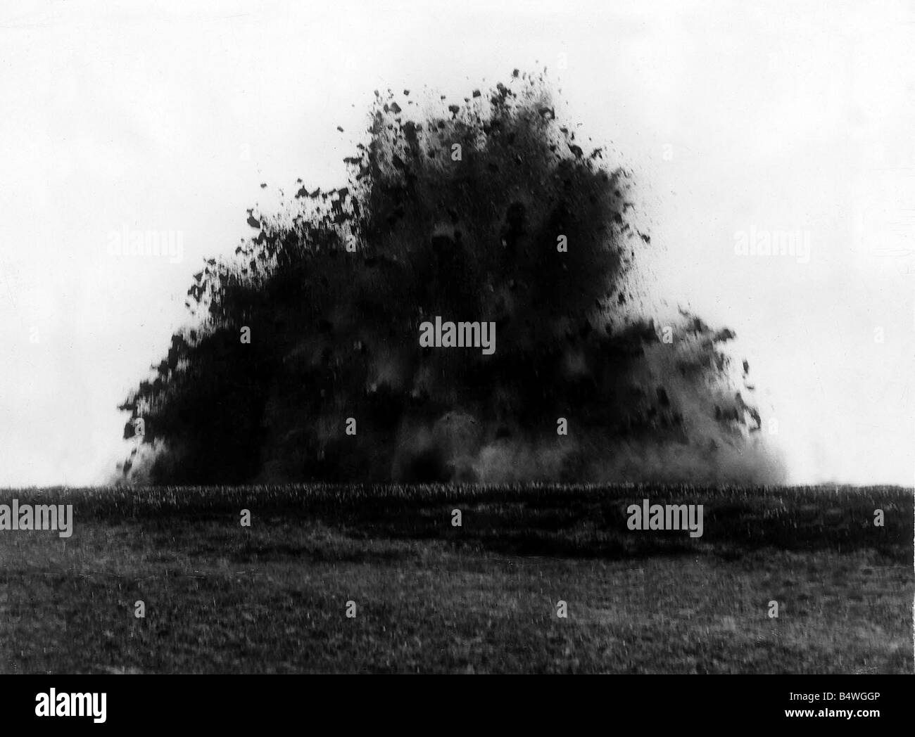 World War I May 1916 Mainline europe Great battle of the Somme Mine ...