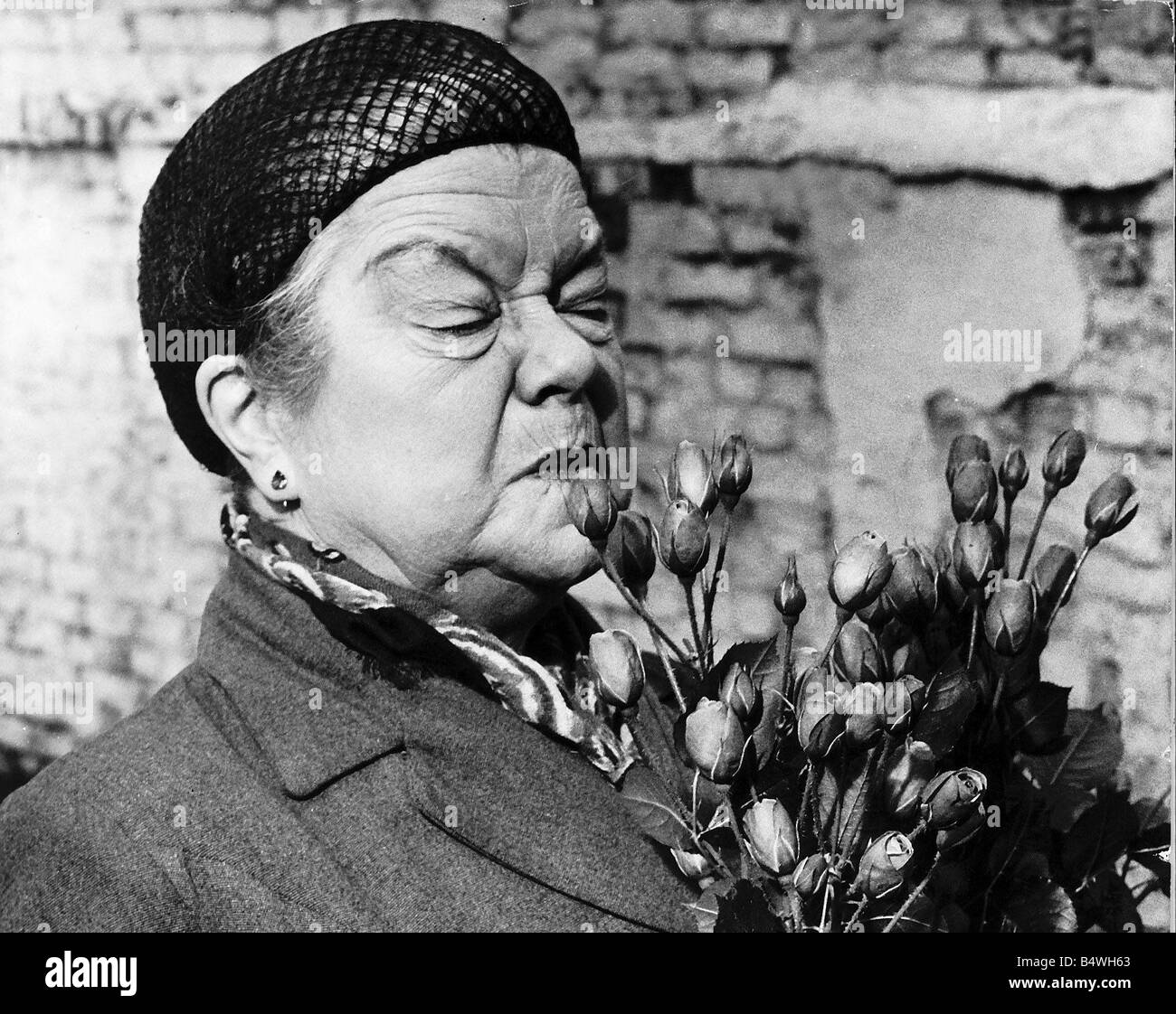 Doris Speed actress who played the part of Annie Walker the landlady of ...