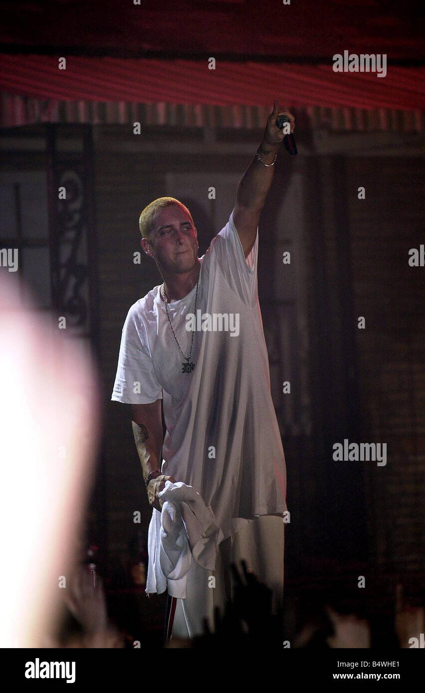 Eminem performing hi-res stock photography and images - Alamy