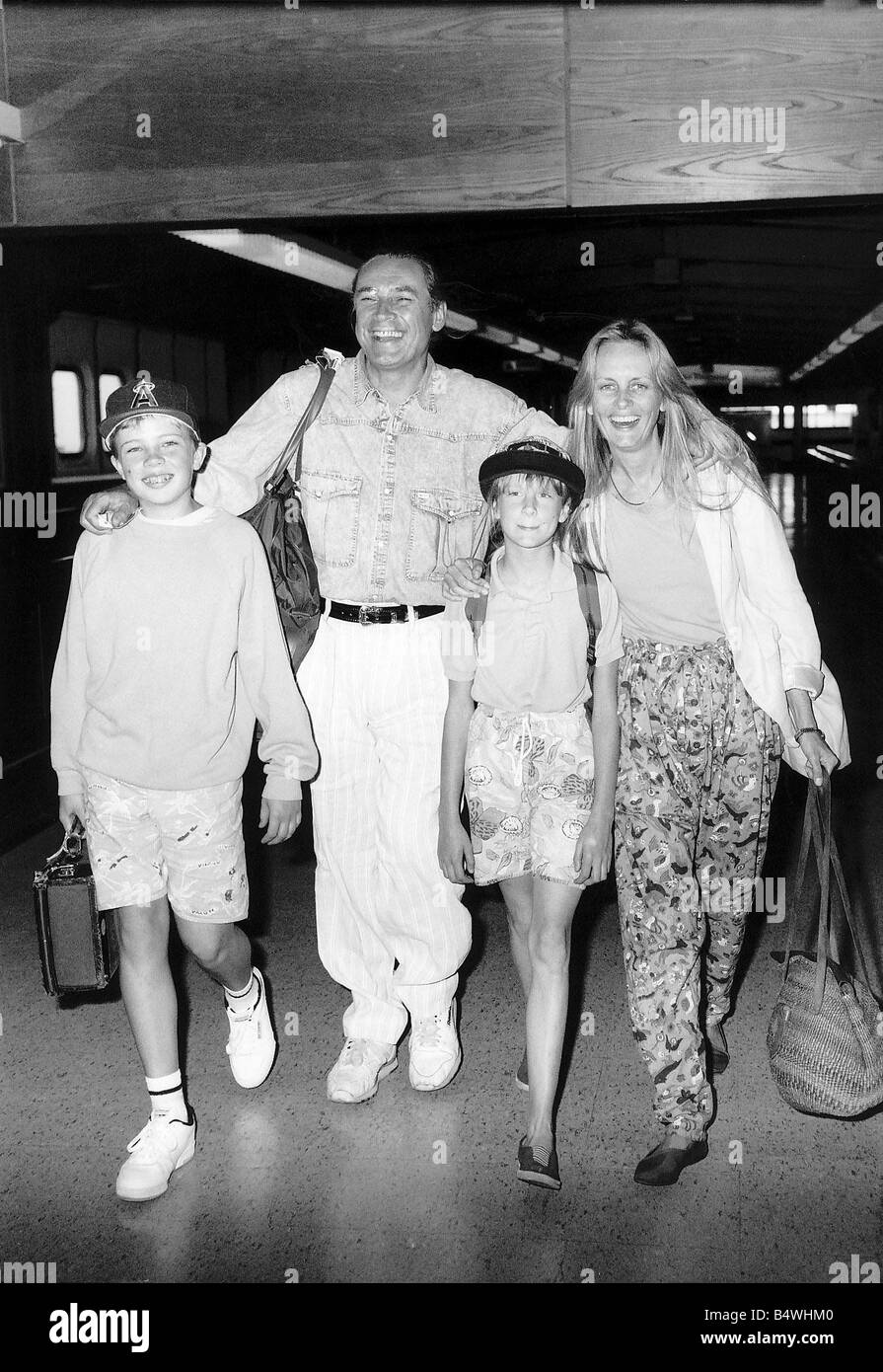 Twiggy Model and Actress with husband Leigh Lawson and children Carly ...