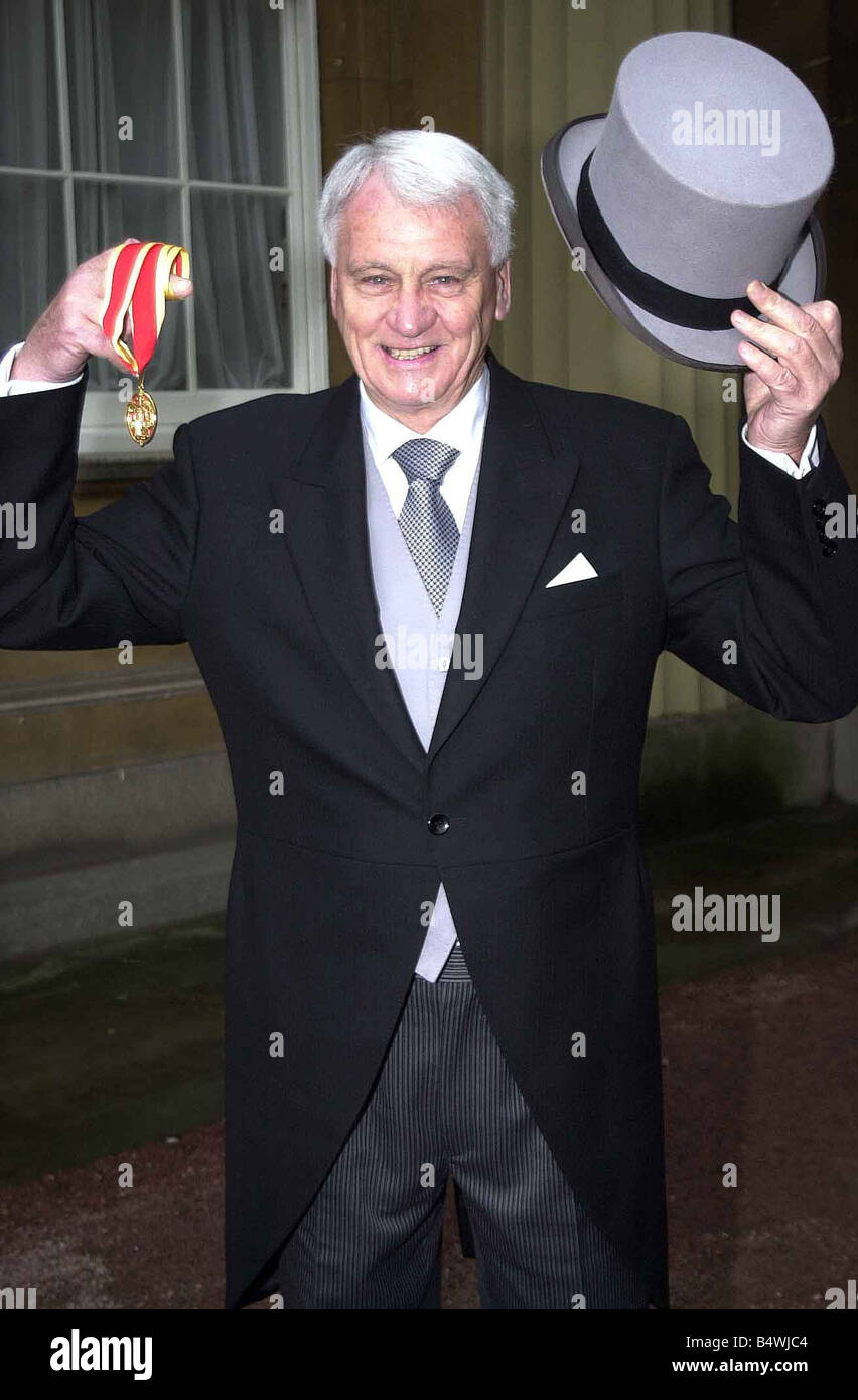 Newcastle United Manager Sir Bobby Robson November 2002 and his wife ...