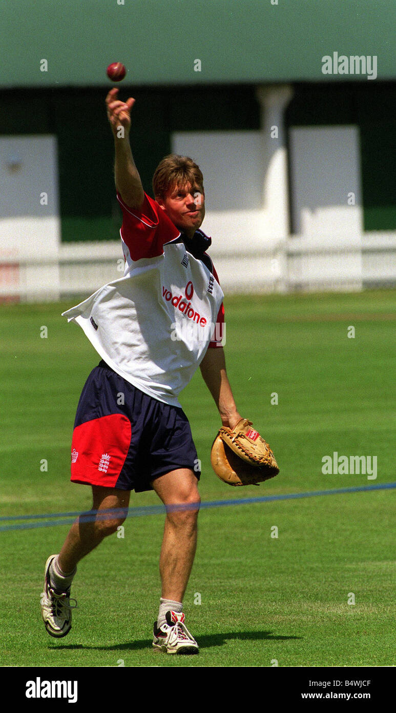 Nick knight hi-res stock photography and images - Alamy