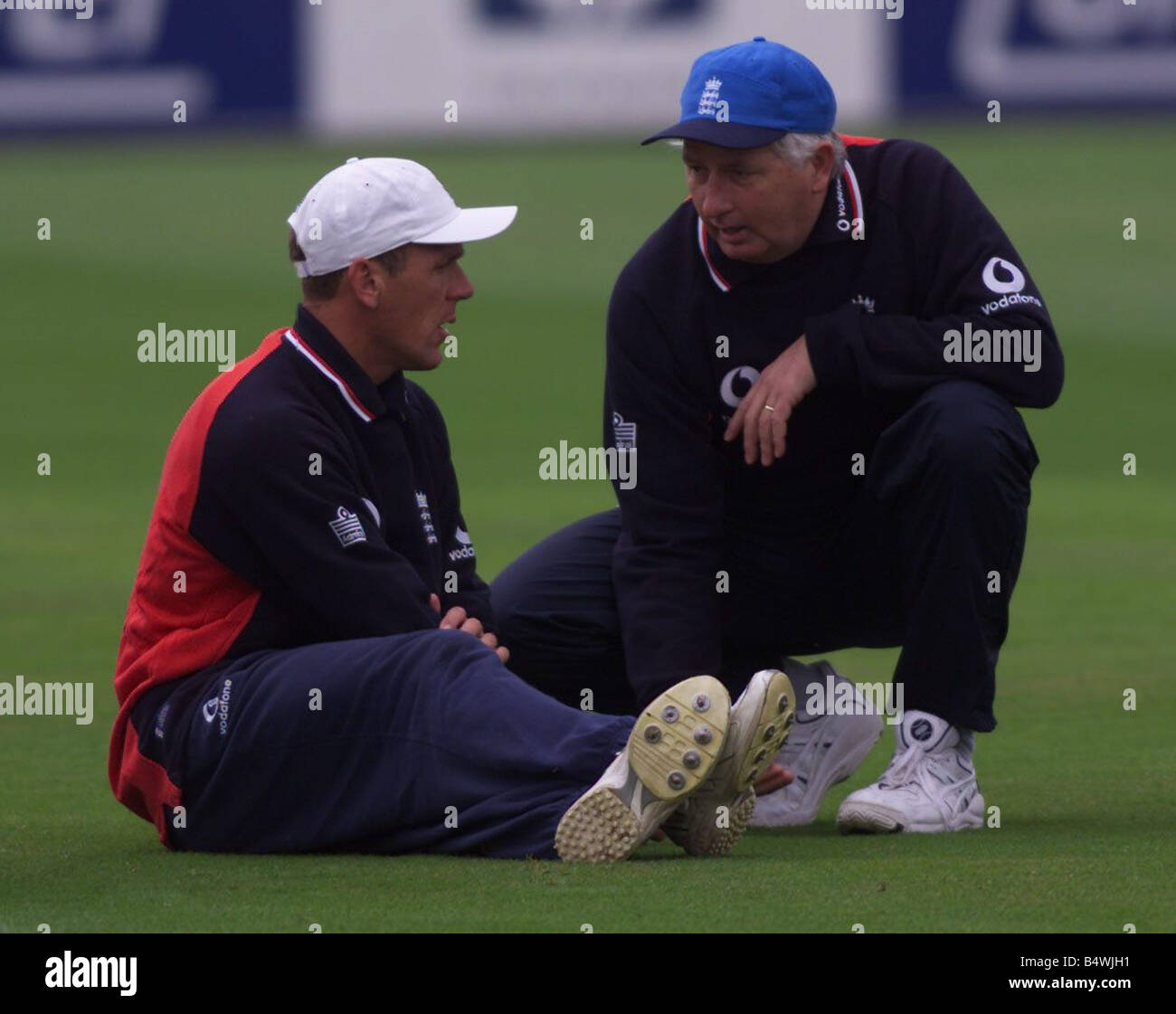 Alec Stewart and Duncan Fletcher at nets at The Oval July 2000 Stock ...