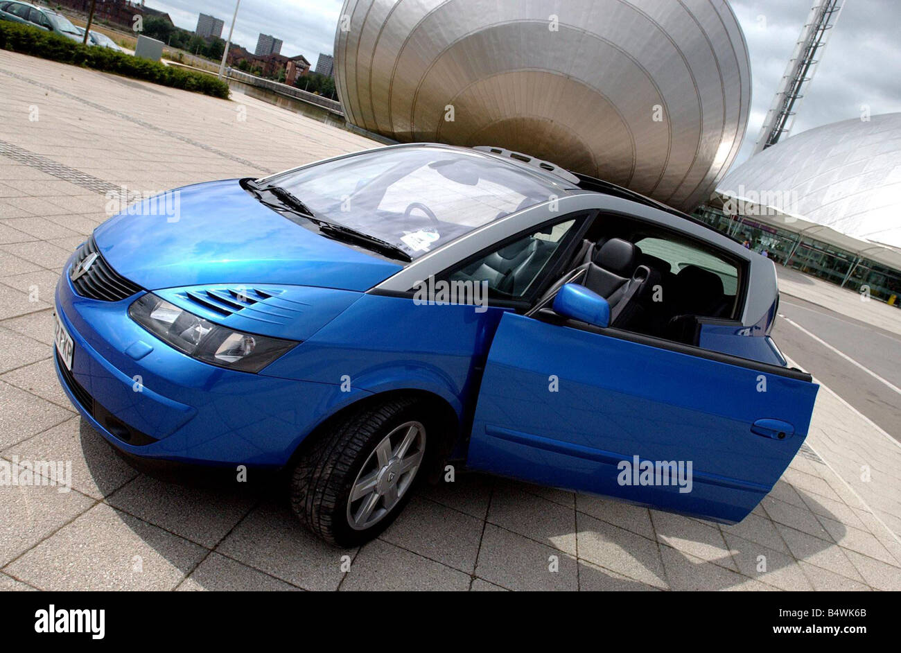 Renault Avantime August 2002 blue car HV02 FKP Stock Photo - Alamy