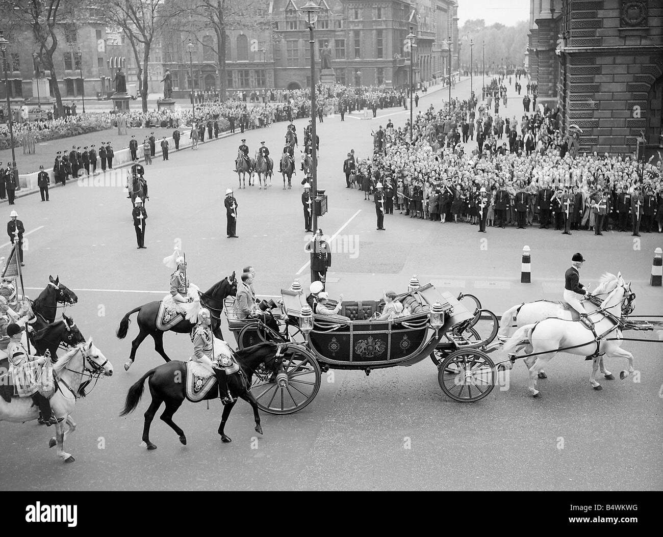 Queen and prince philip 1954 hi-res stock photography and images - Alamy