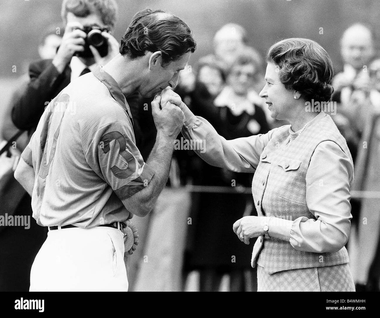 Prince Charles Kisses the hand of his mother Queen Elizabeth II after ...
