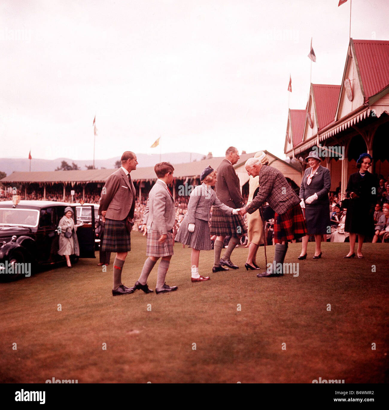 Braemar royal family hi-res stock photography and images - Alamy