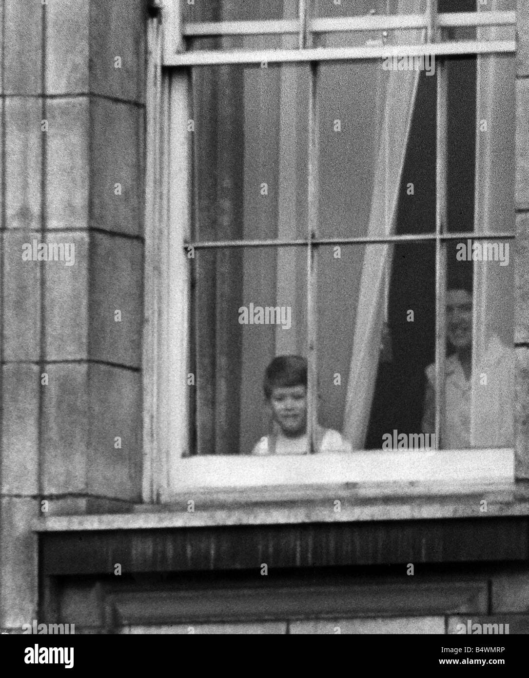 Buckingham palace window Black and White Stock Photos & Images - Alamy