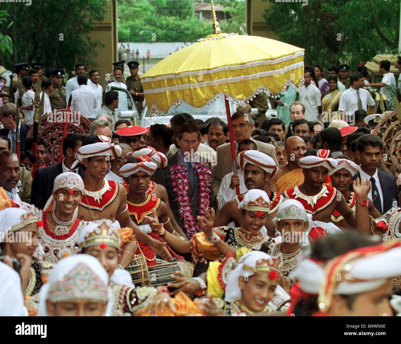 Prince Charles visits Raja Maha Temple on arrival in Colombo in Sri ...