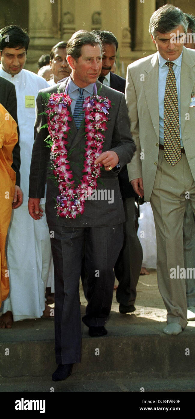 Prince Charles visits Raja Maha Temple in the Sri Lankan capital of ...