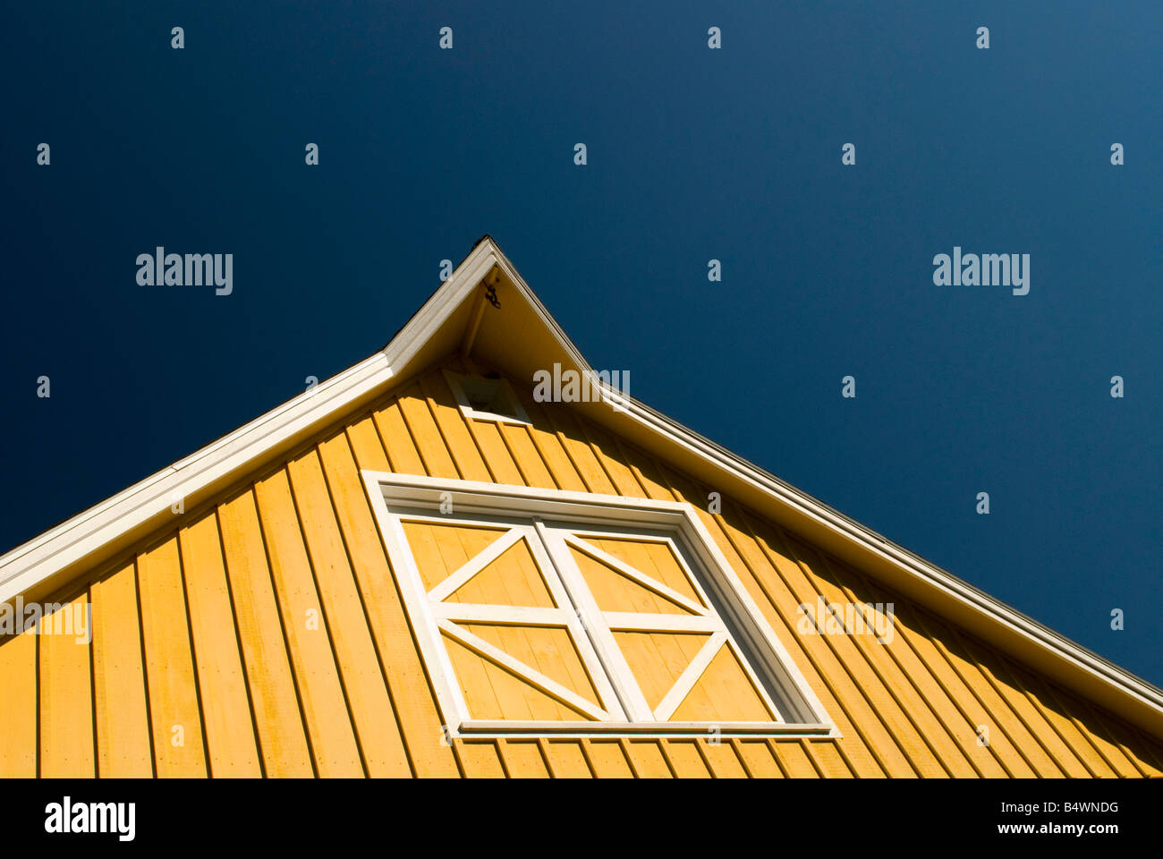 Blue roof barn hi-res stock photography and images - Alamy